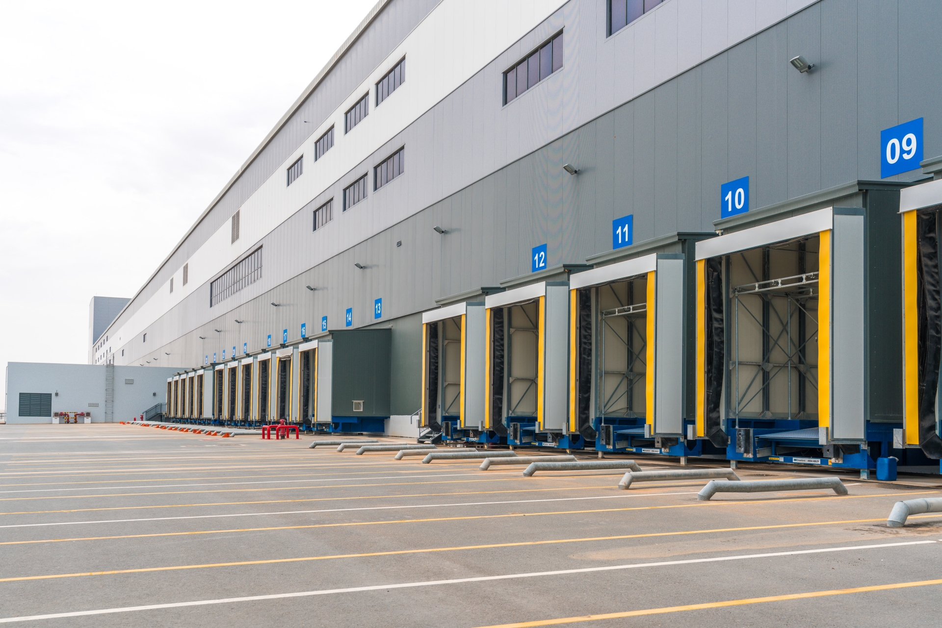 O-Mega Landmark Warehouse - AMANA.